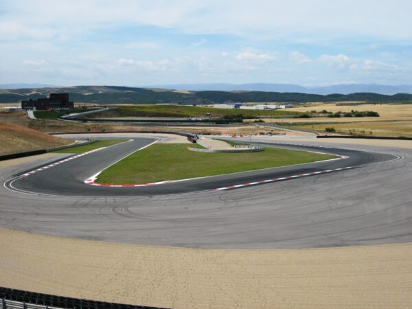 Guía definitiva del Circuito de Navarra. Especial Trackday ...